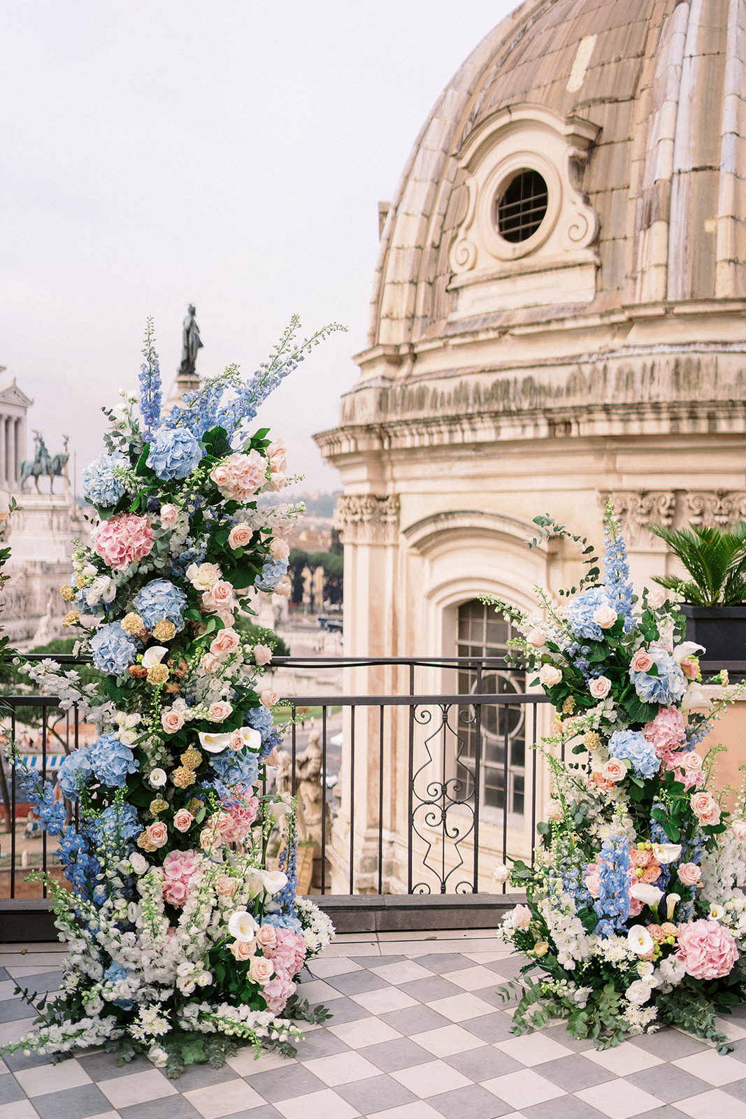 An Elegant Styled Shoot With Pastel Florals Photographed In Italy ...