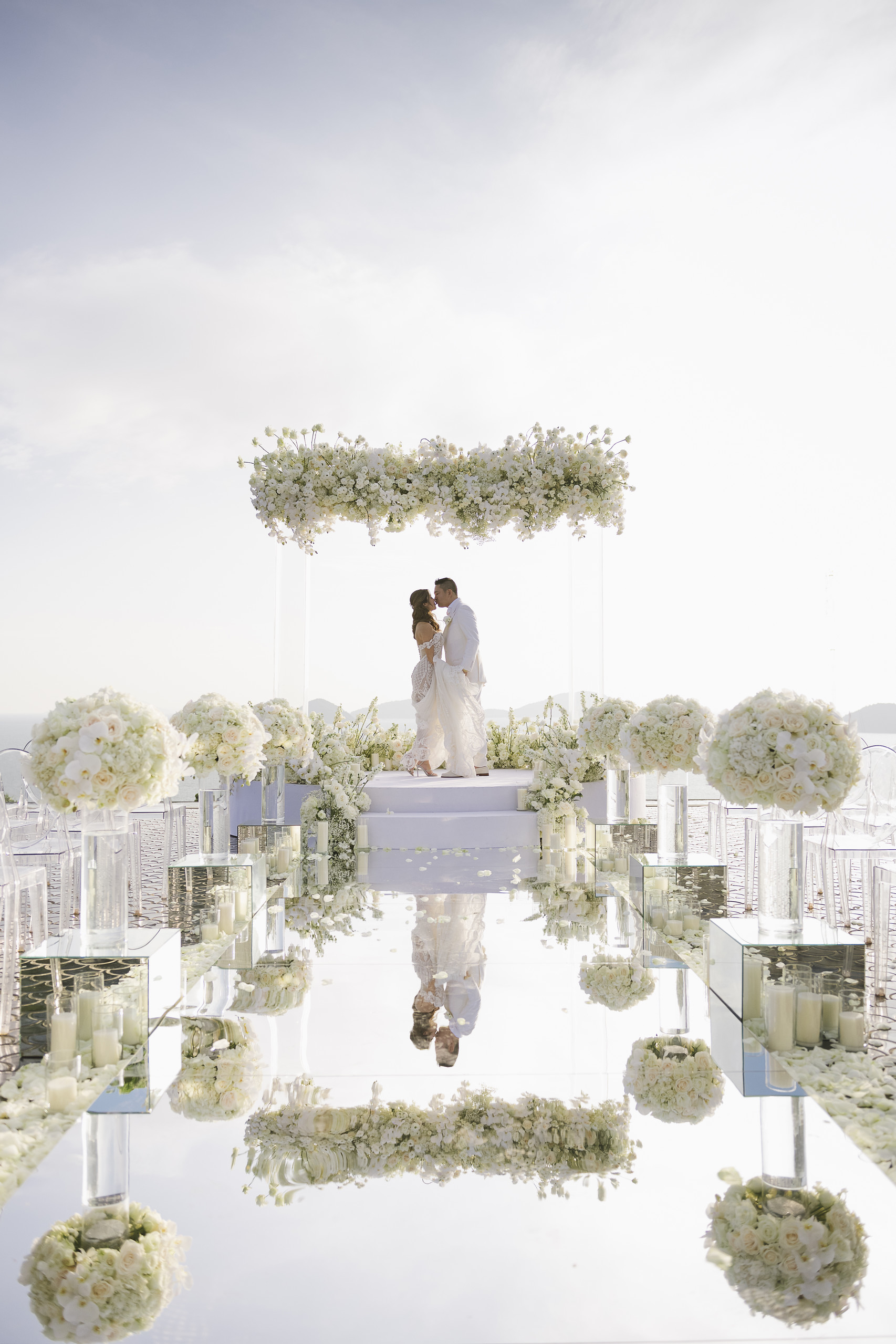 Mirror walkway wedding 60 photos - Astyledwedding.com