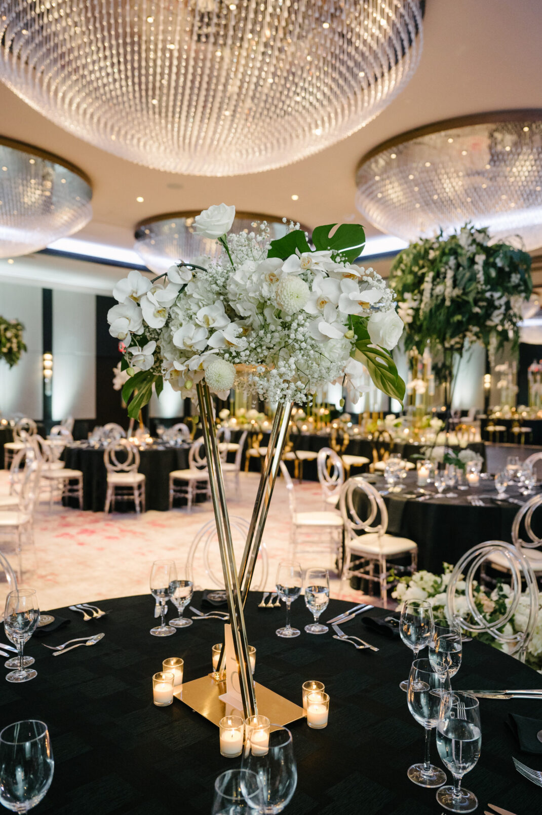 A Modern Version of a 1920s Miami x Great Gatsby-Inspired Wedding ~ WedLuxe