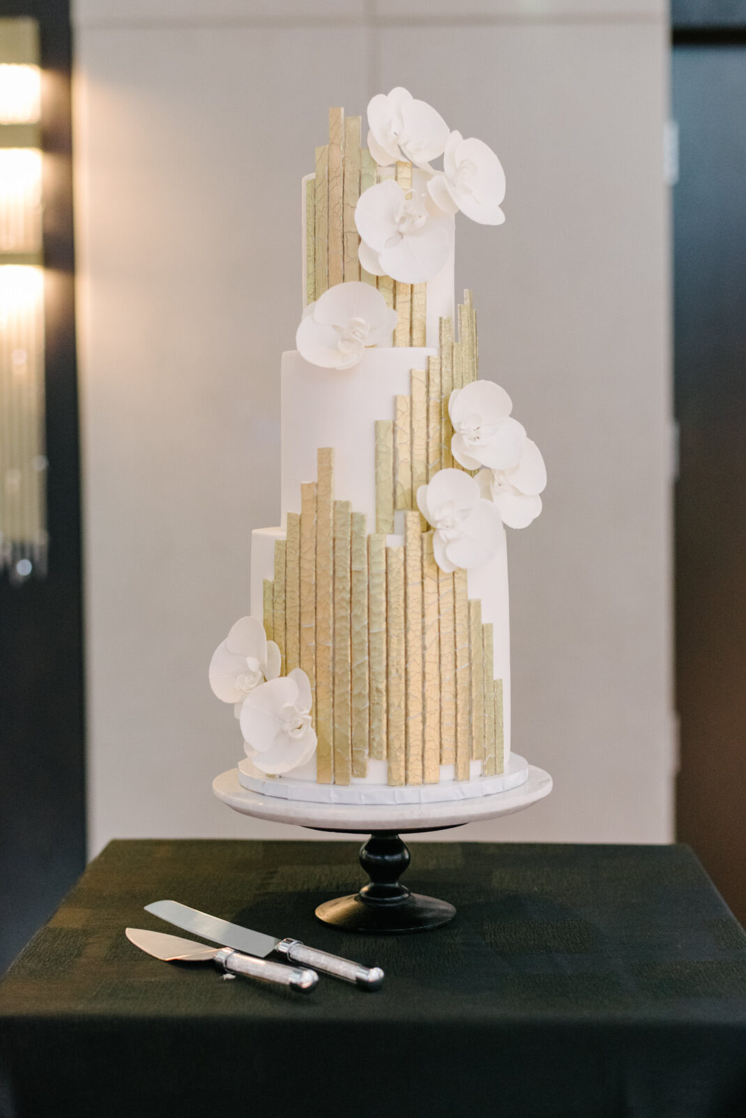 A Modern Version of a 1920s Miami x Great Gatsby-Inspired Wedding ~ WedLuxe