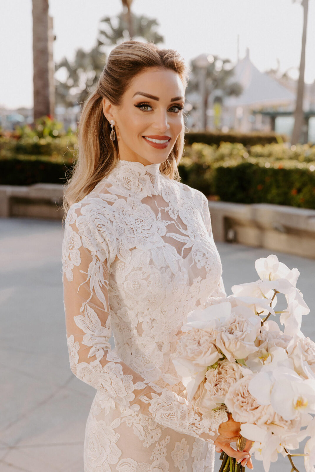 This Bride Made Her Own 7-ft tall Wedding Cake ~ WedLuxe